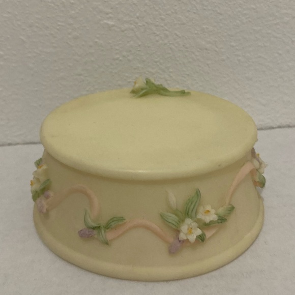 Roman | Accents | Roman Seraphim Classics Lily 84242 Base Only | Poshmark